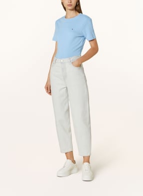 Damenbekleidung online shoppen – Top Marken & Styles