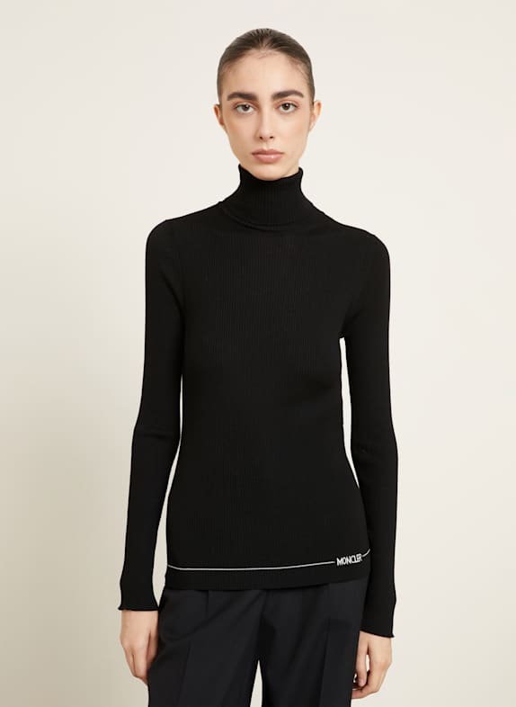 Moncler - ekskluzywna odzież outdoorowa i nowoczesny styl