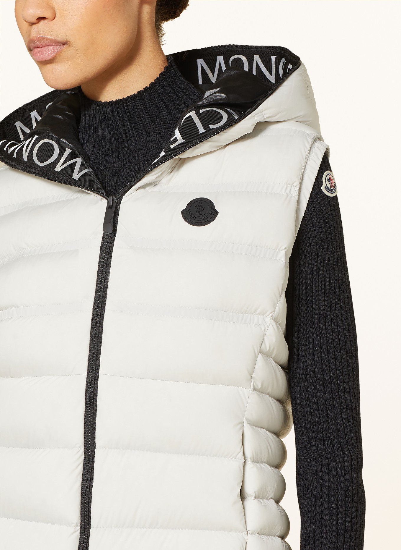 MONCLER Péřová vesta ALITERSE - krémová