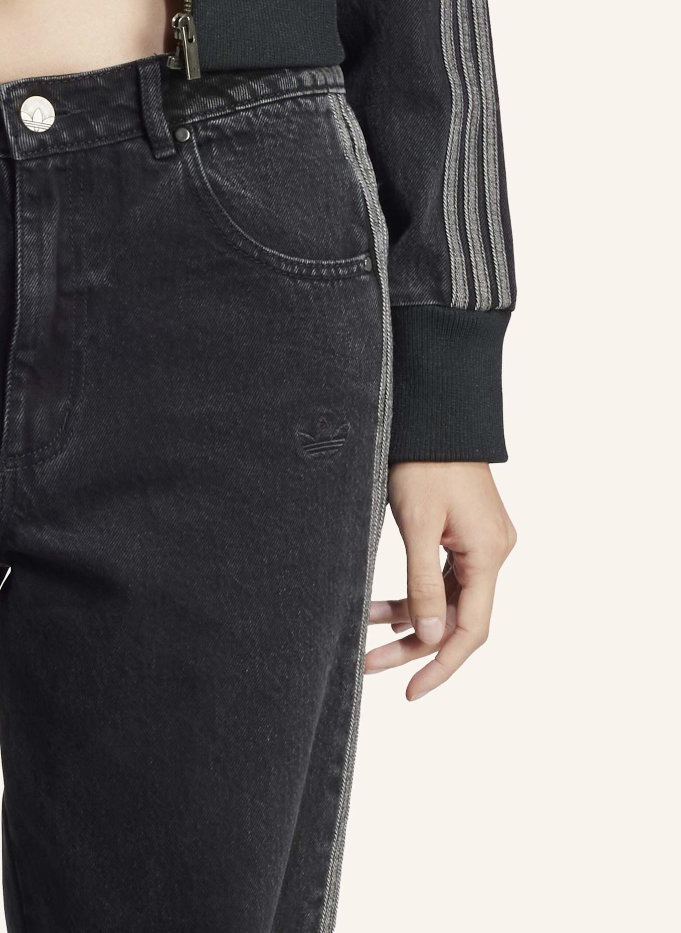 adidas Originals ADICOLOR DENIM 3-STREIFEN TRAININGSHOSE in schwarz